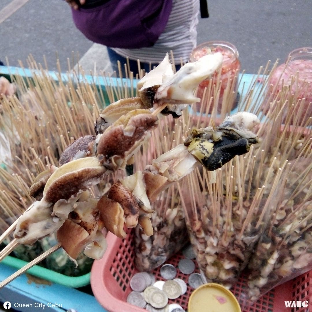 Feast on Juicy Prawns & Saucy Crabs in this Cebu Seafood Restaurant!