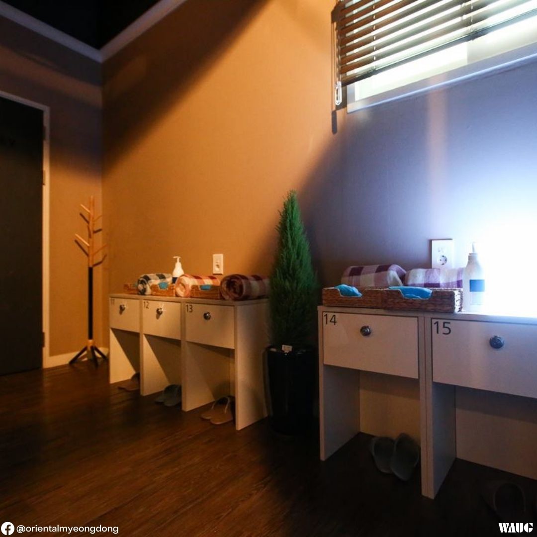Relax in This Chair Massage Cafe in Myeongdong, Seoul