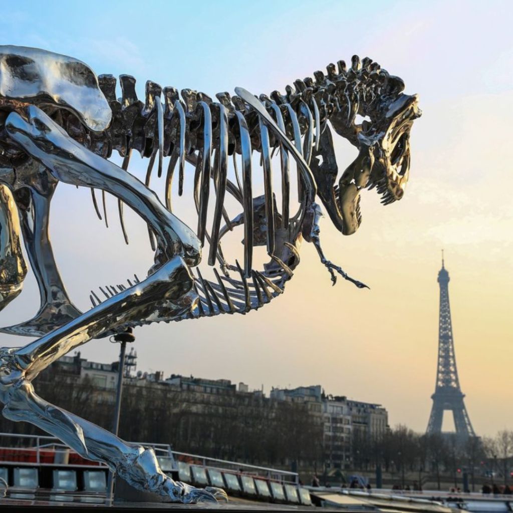 Uncover Paris Aboard the Seine River Cruise by Bateaux-Mouches!